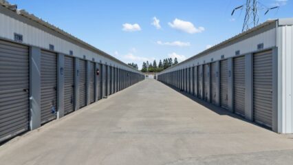 Self-Storage Units in Fresno, CA | 4201 W San Jose Ave (93722 ...